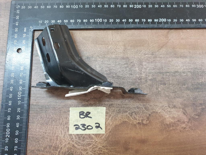 Original New Volkswagen Polo Left Front Fender Bracket – Eazy Parts ZA