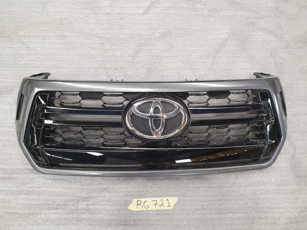 Original New Toyota Hilux Radiator Grille Assy with Emblem/Badge – Eazy Parts ZA