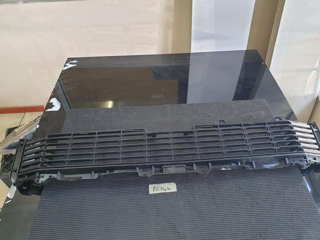 Toyota Aftermarket Quantum Front Bumper Centre Grille – Eazy Parts ZA